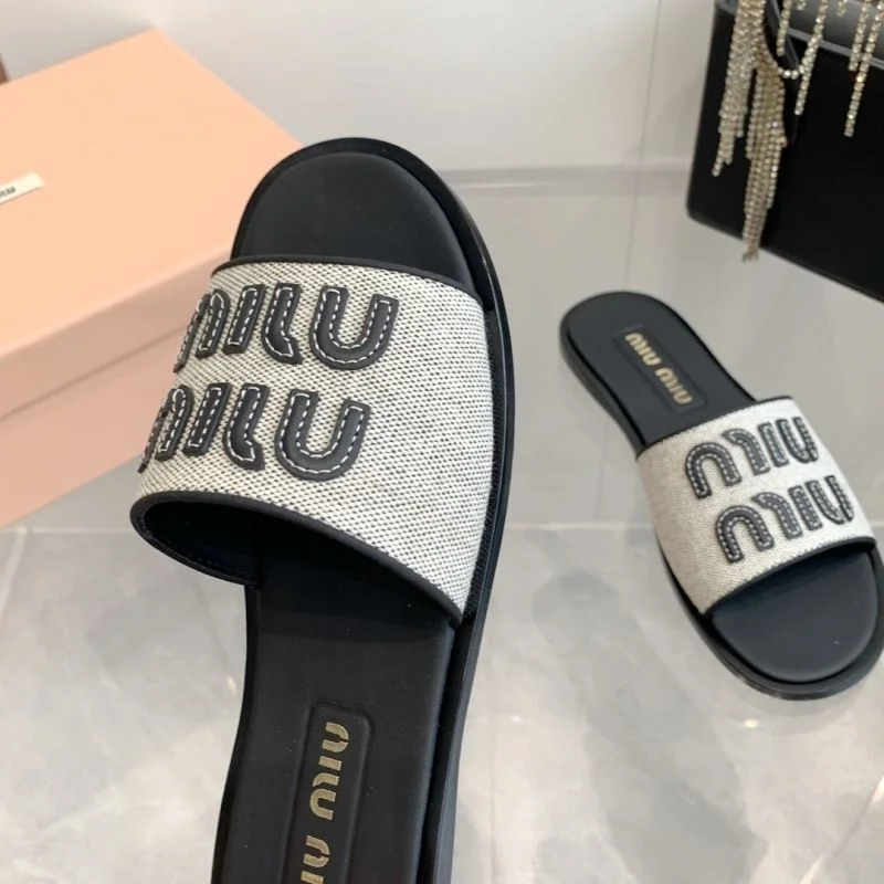 Bargain Miu Miu Sandals
