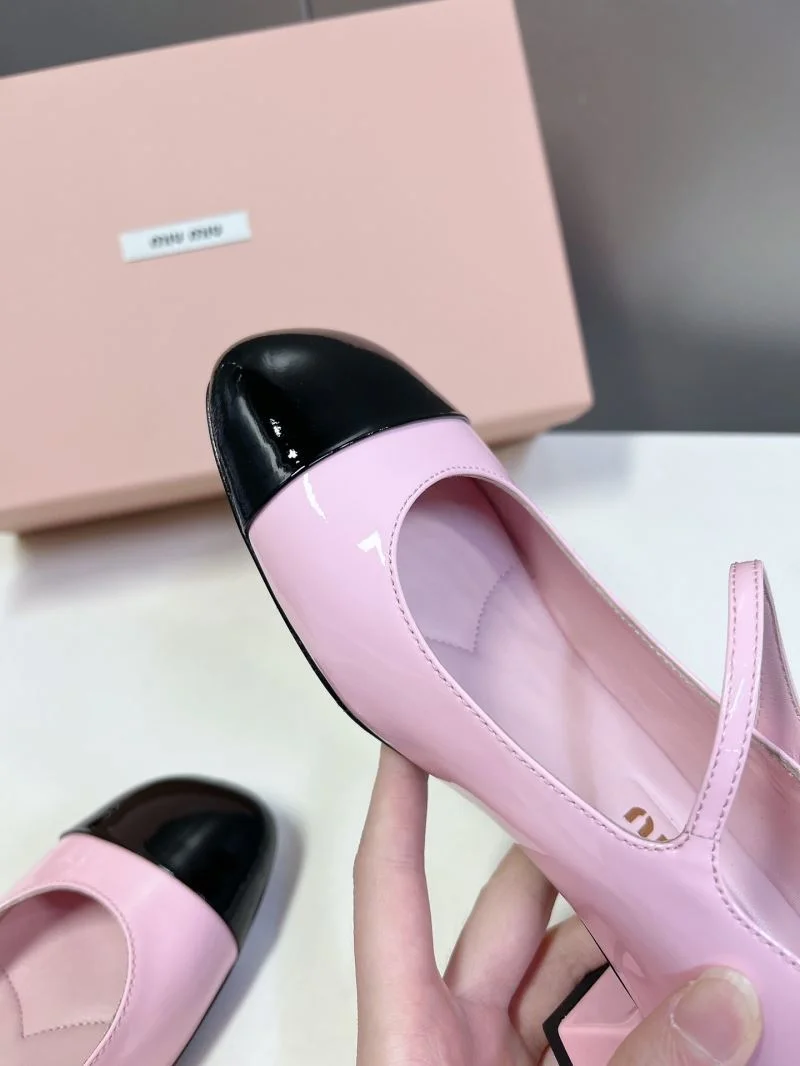 Top mirror Miu Miu Shoes