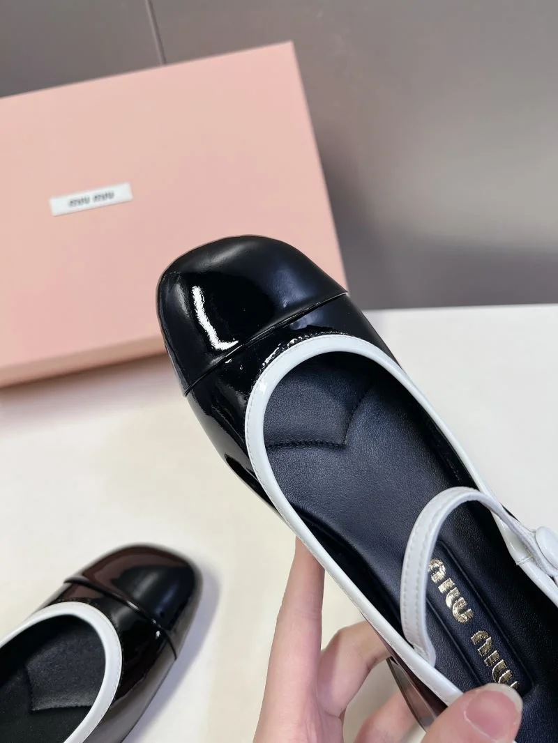 Top mirror Miu Miu Shoes