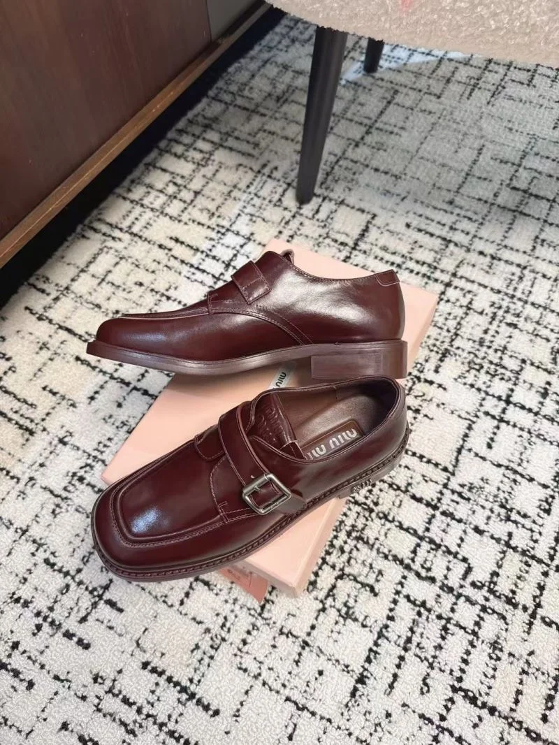 Top mirror Miu Miu Shoes