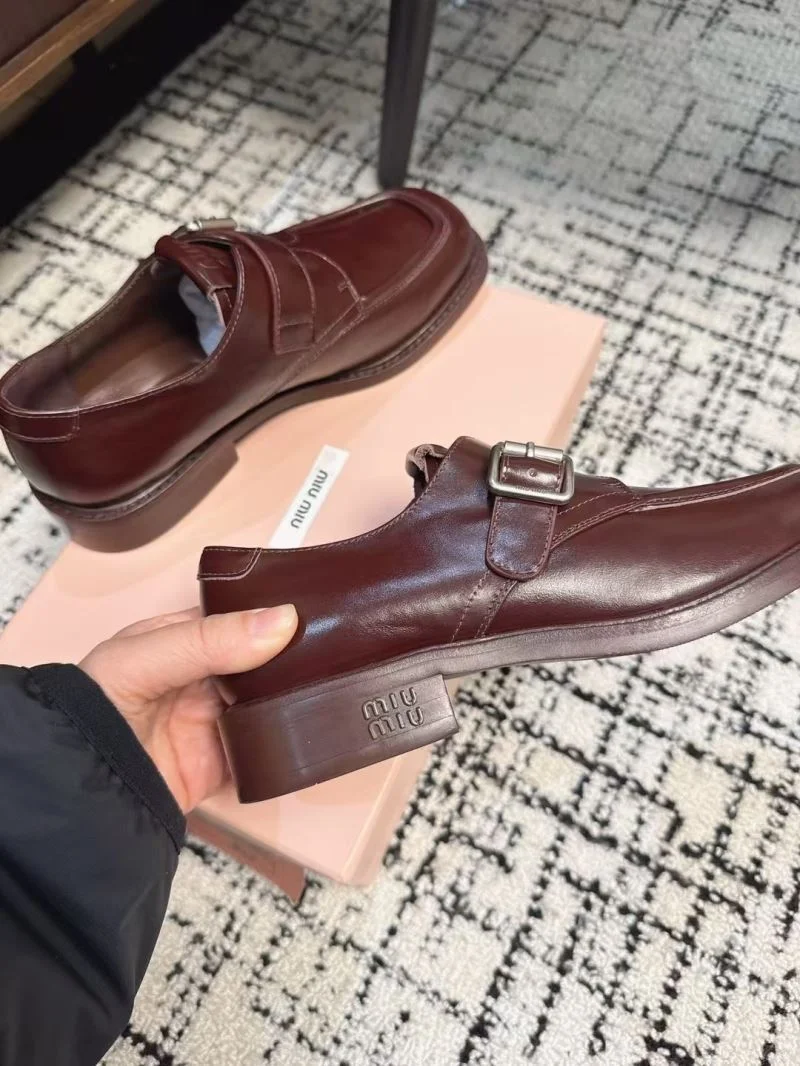 Top mirror Miu Miu Shoes