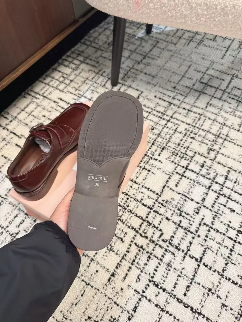 Top mirror Miu Miu Shoes