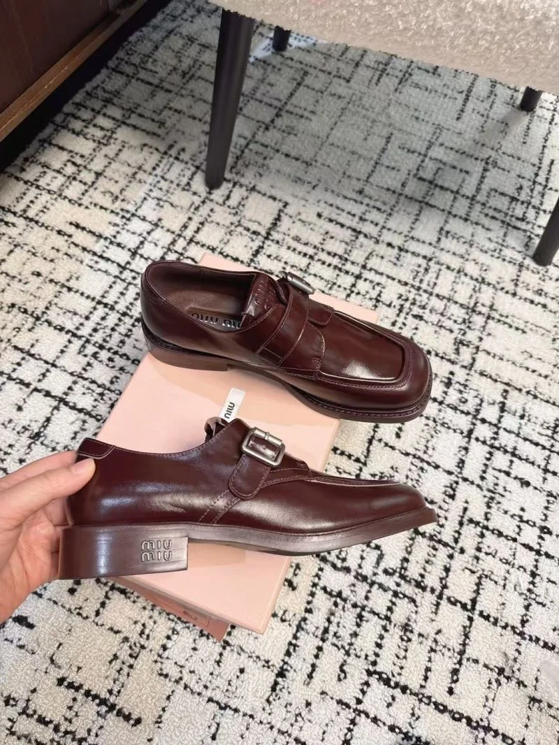 Top mirror Miu Miu Shoes