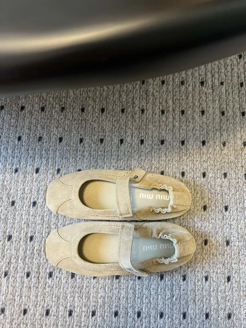 Accurate model Miu Miu Shoes