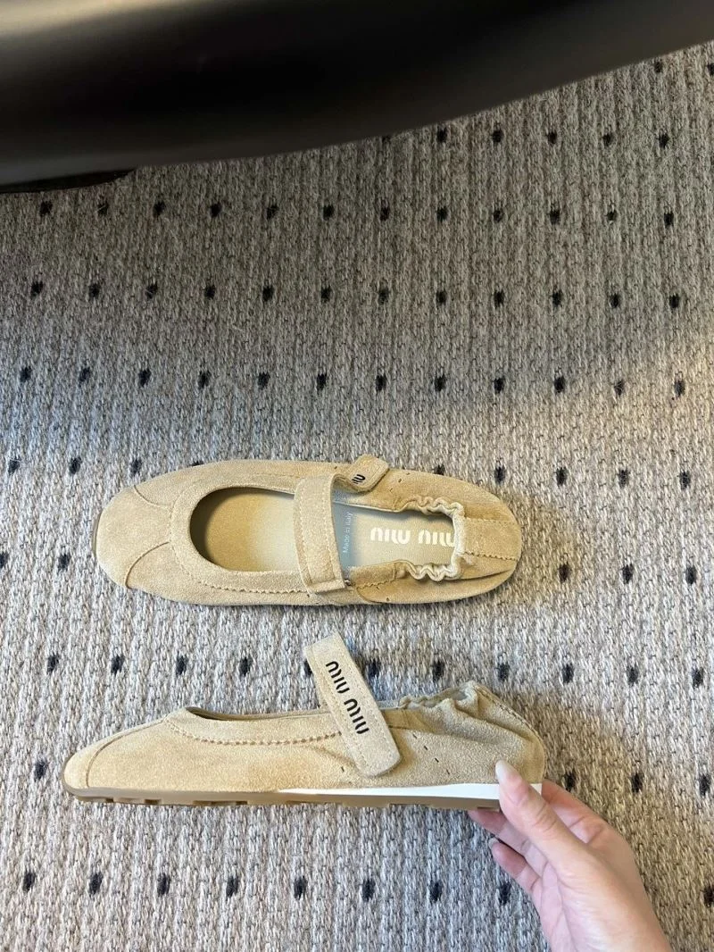 Accurate model Miu Miu Shoes