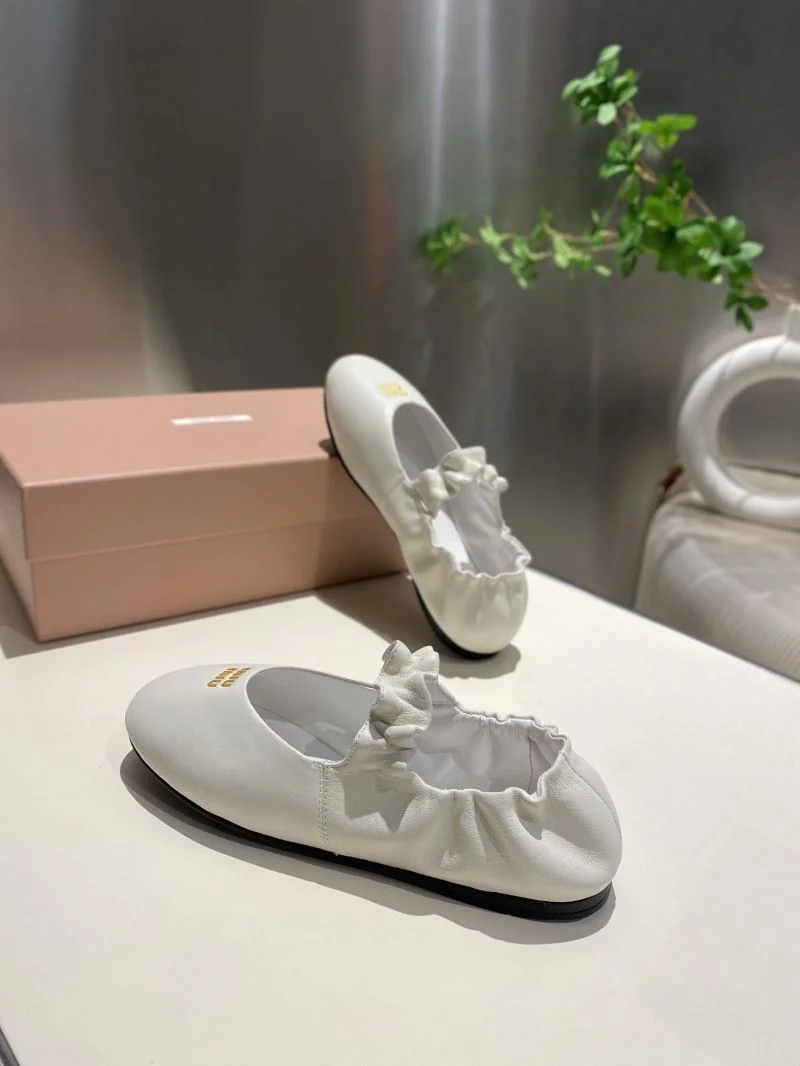 Top mirror Miu Miu Shoes