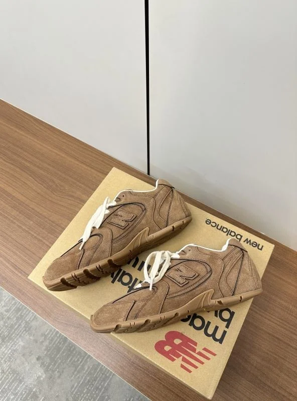 Top mirror Miu Miu Shoes