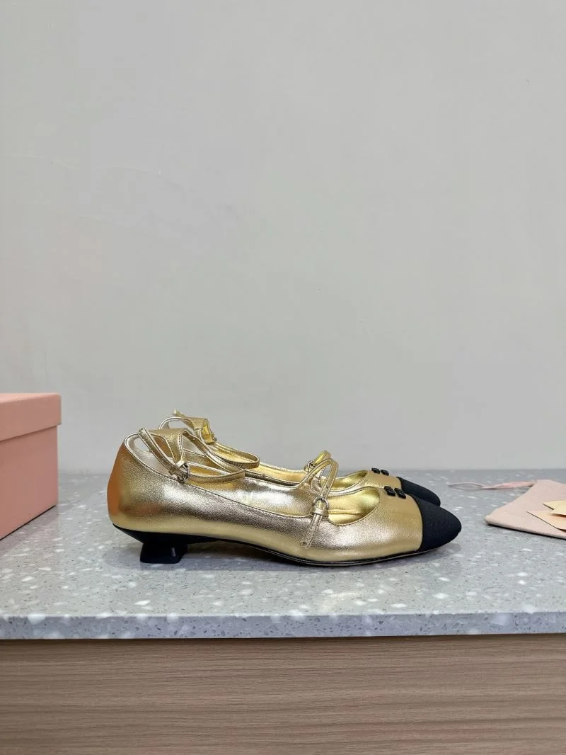 Top mirror Miu Miu Shoes