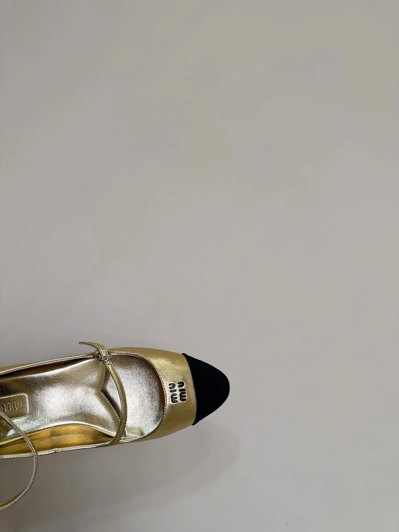 Top mirror Miu Miu Shoes