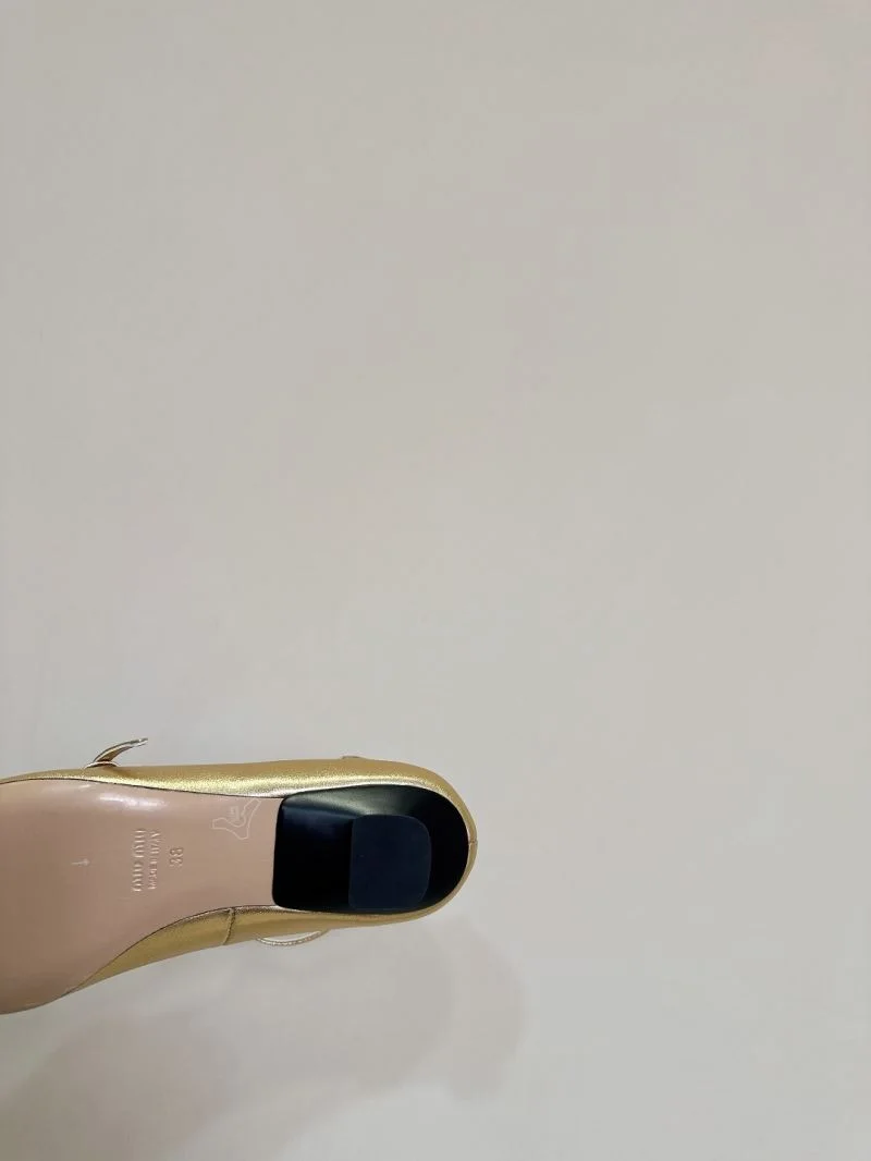 Top mirror Miu Miu Shoes