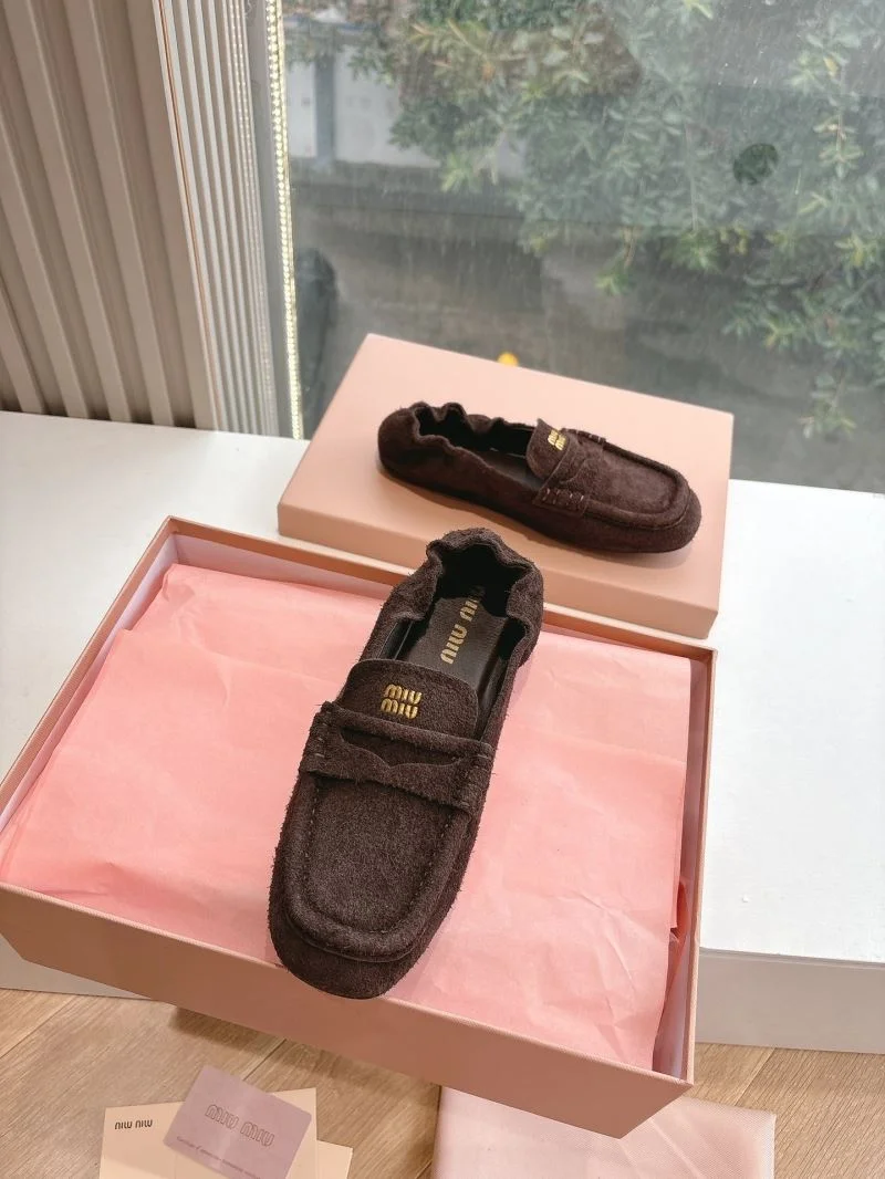 Top mirror Miu Miu Shoes