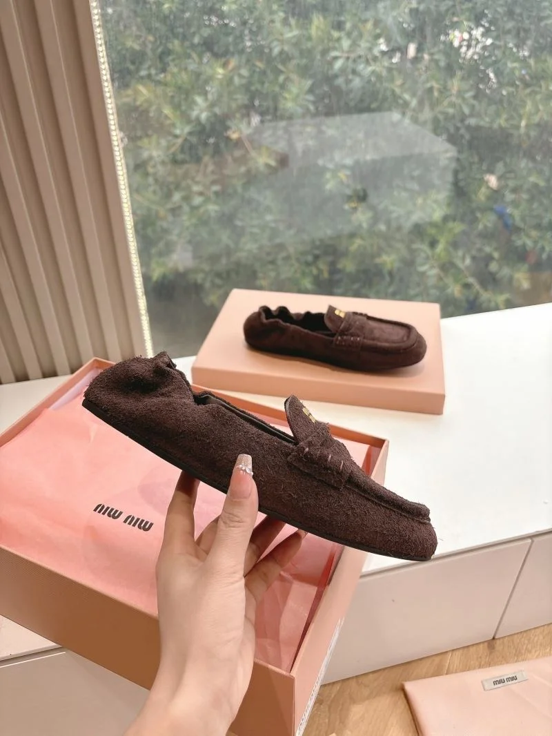 Top mirror Miu Miu Shoes