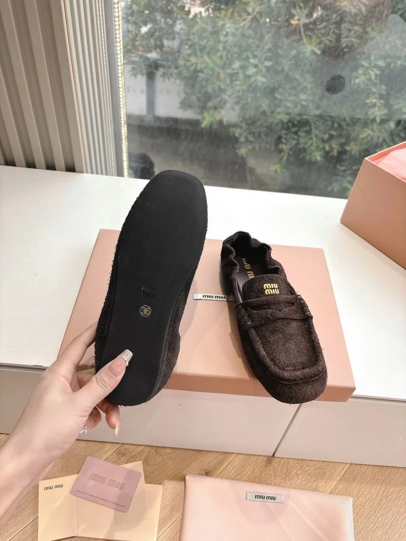 Top mirror Miu Miu Shoes