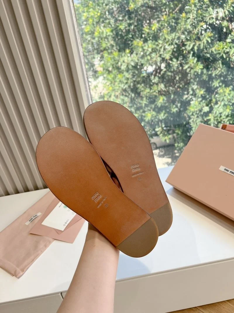 Top mirror Miu Miu Shoes