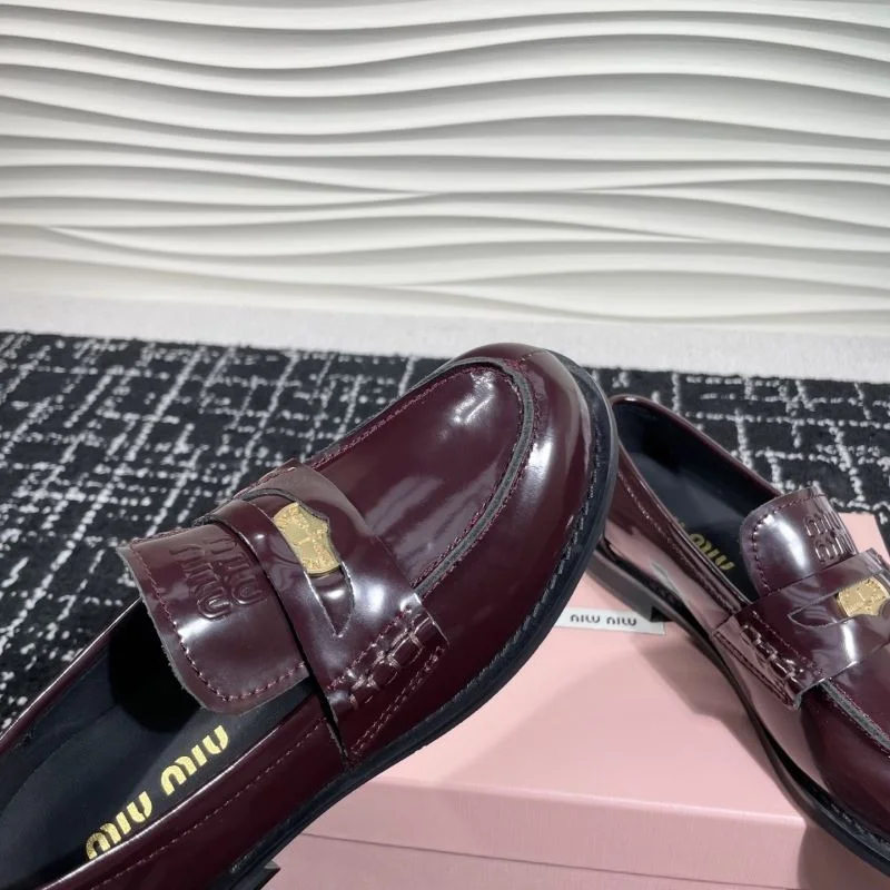 Top mirror Miu Miu Shoes