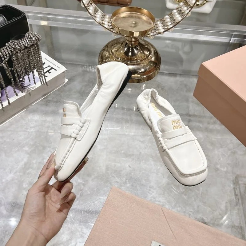 Top mirror Miu Miu Shoes