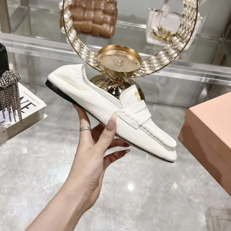Top mirror Miu Miu Shoes