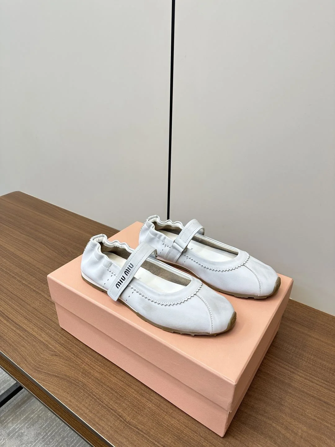 Top mirror Miu Miu Shoes