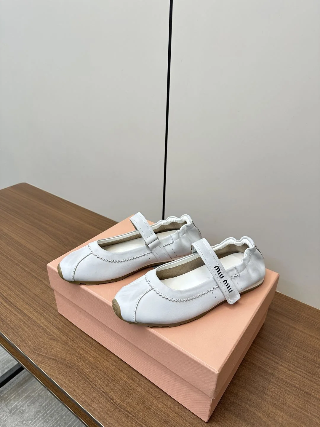 Top mirror Miu Miu Shoes