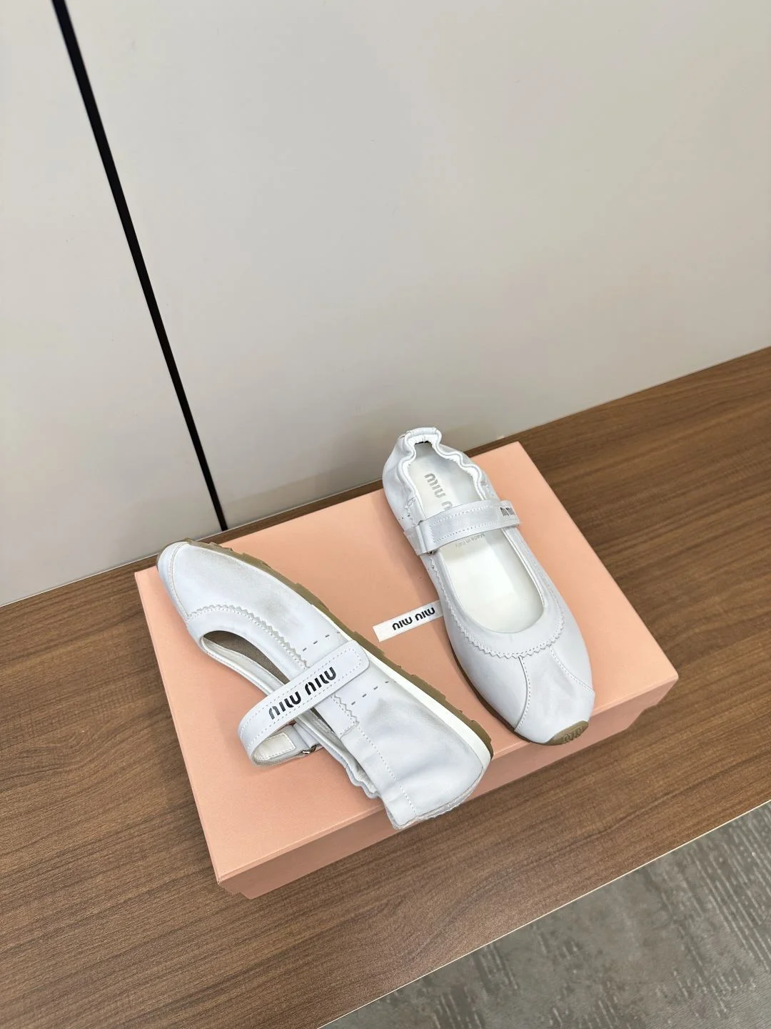 Top mirror Miu Miu Shoes