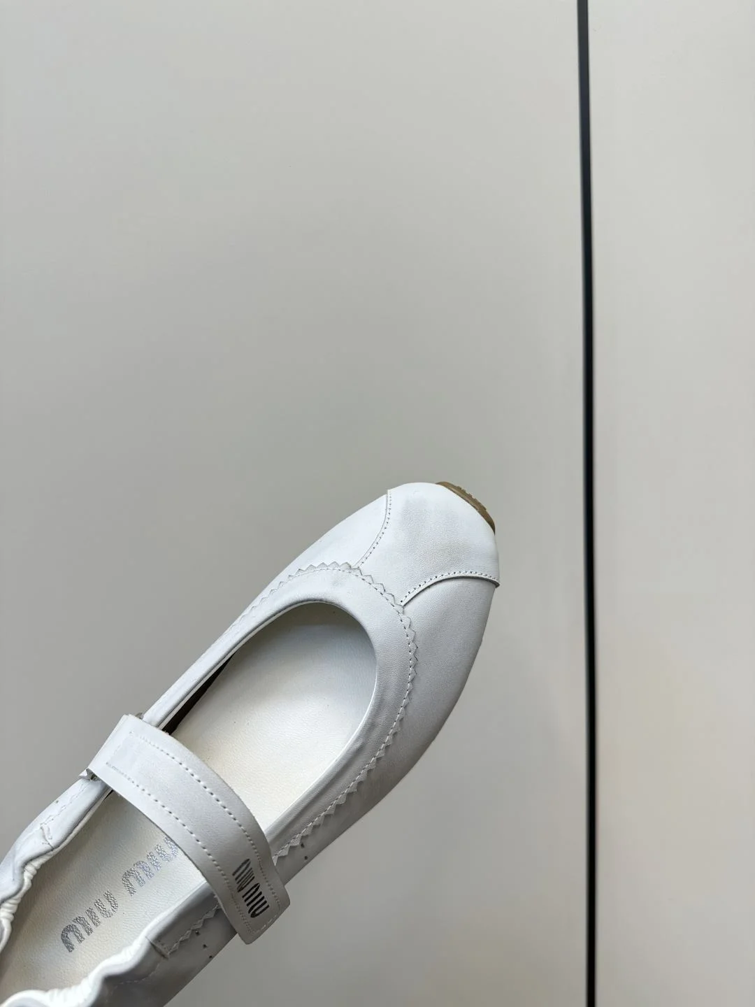 Top mirror Miu Miu Shoes