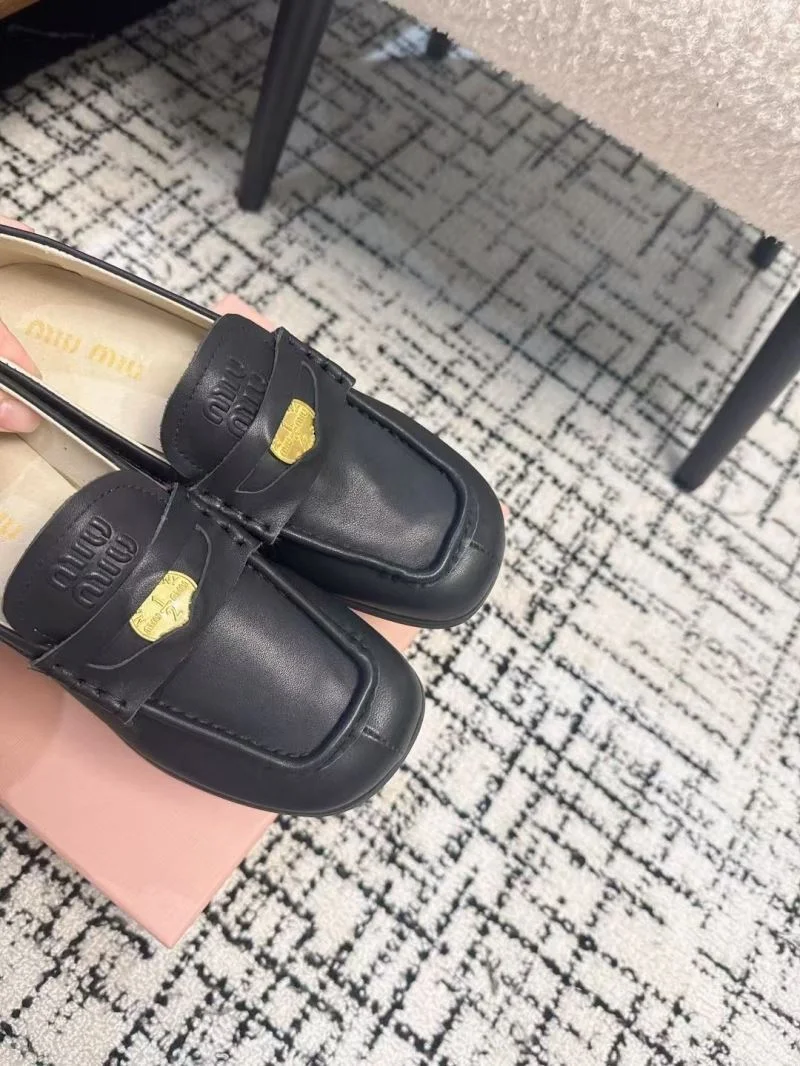 Top mirror Miu Miu Shoes
