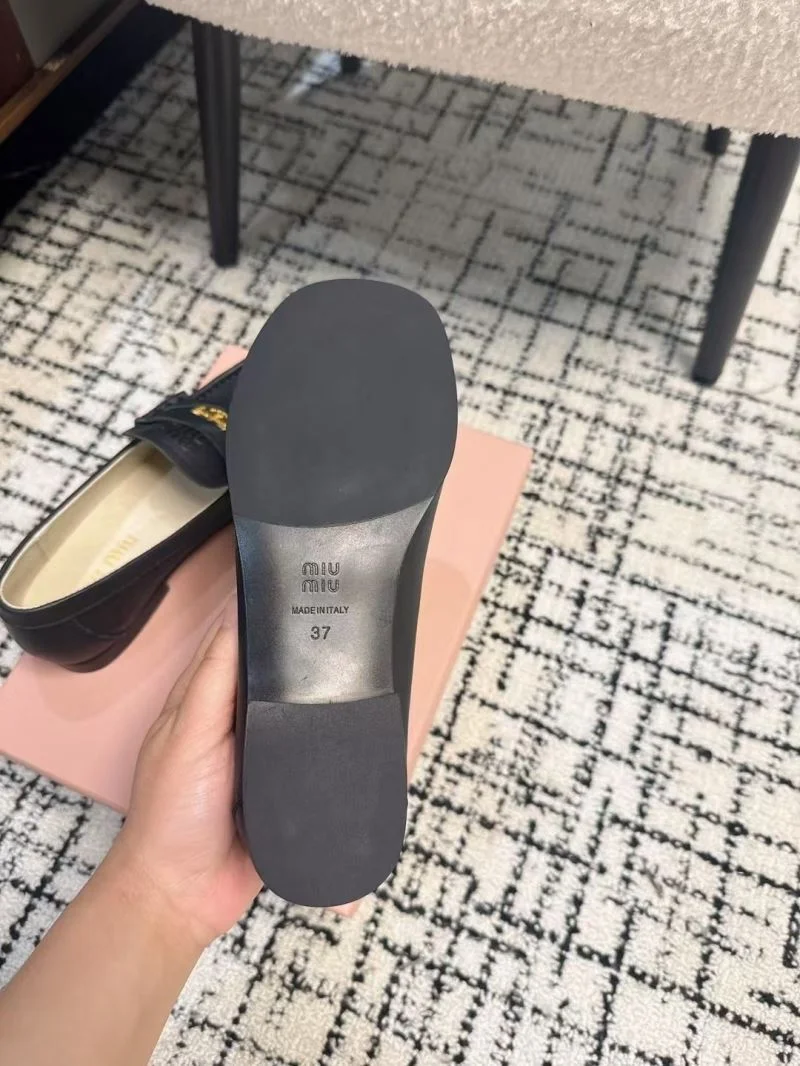 Top mirror Miu Miu Shoes
