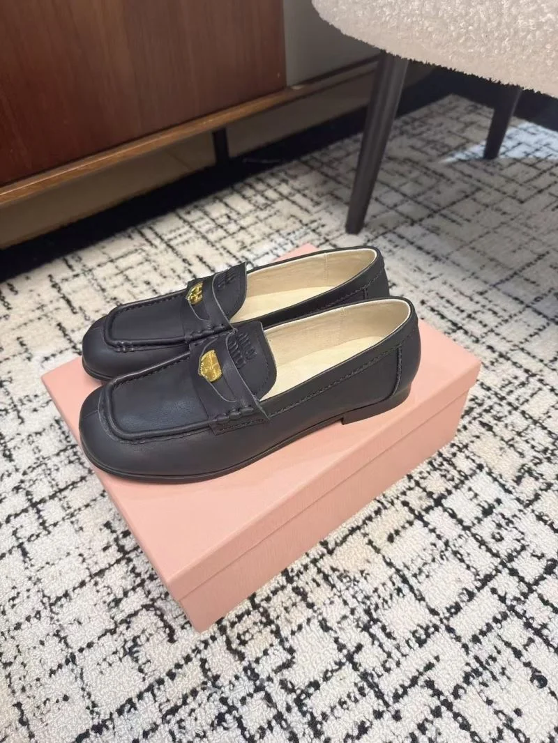 Top mirror Miu Miu Shoes