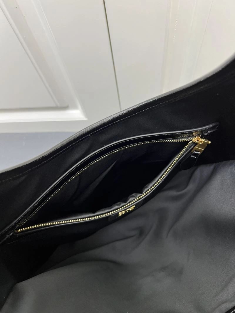 Accurate model Miu Miu Shopping Bags
