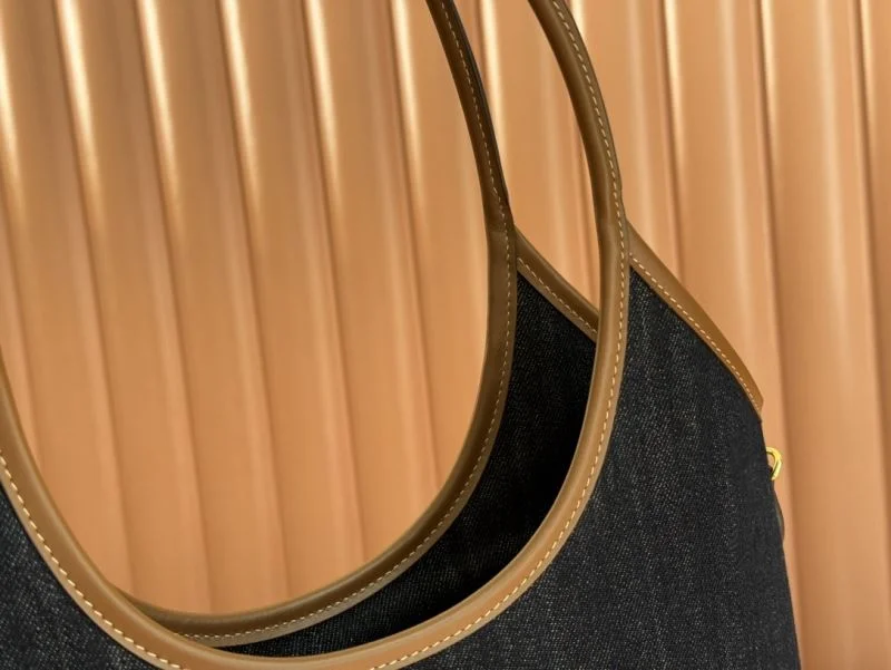 High fidelity Miu Miu Shopping Bags