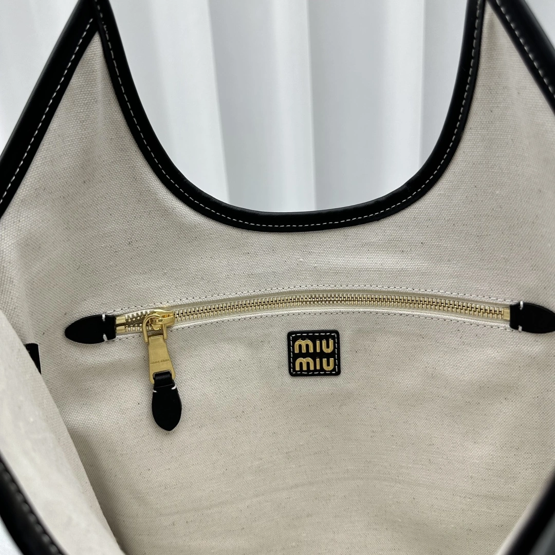 Top match Miu Miu Shopping Bags