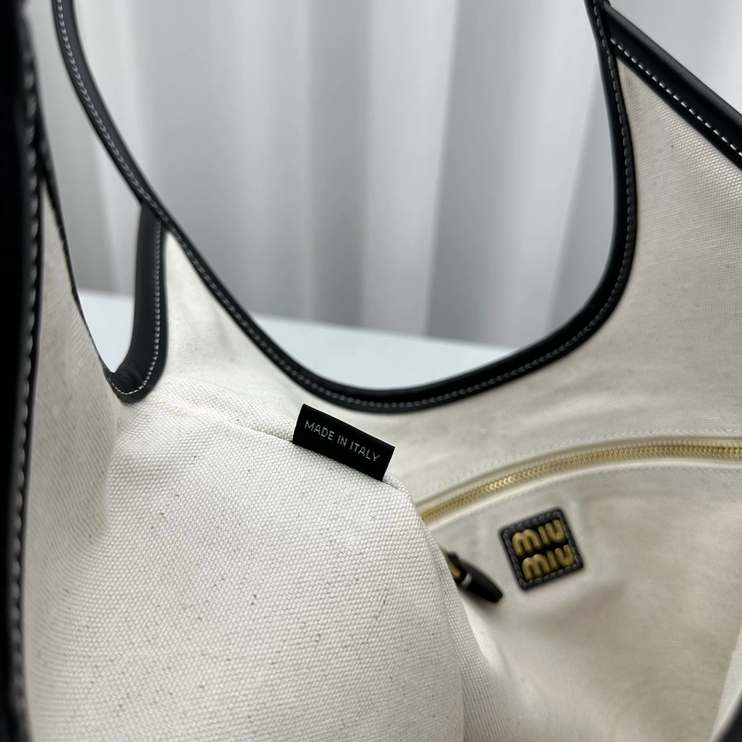 Top match Miu Miu Shopping Bags