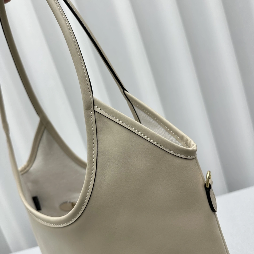 High fidelity Miu Miu Shopping Bags