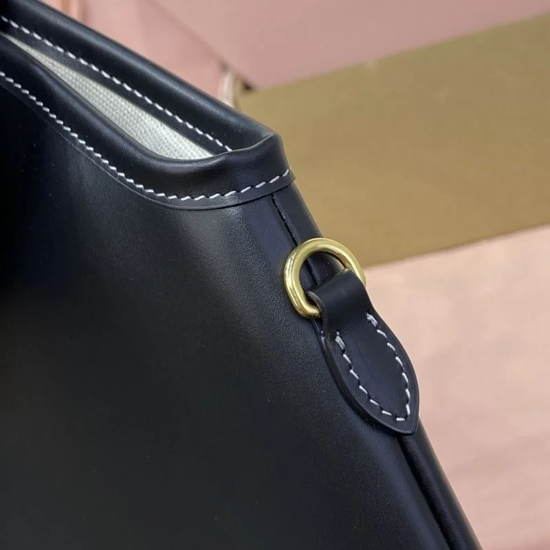 Accurate model Miu Miu Shopping Bags
