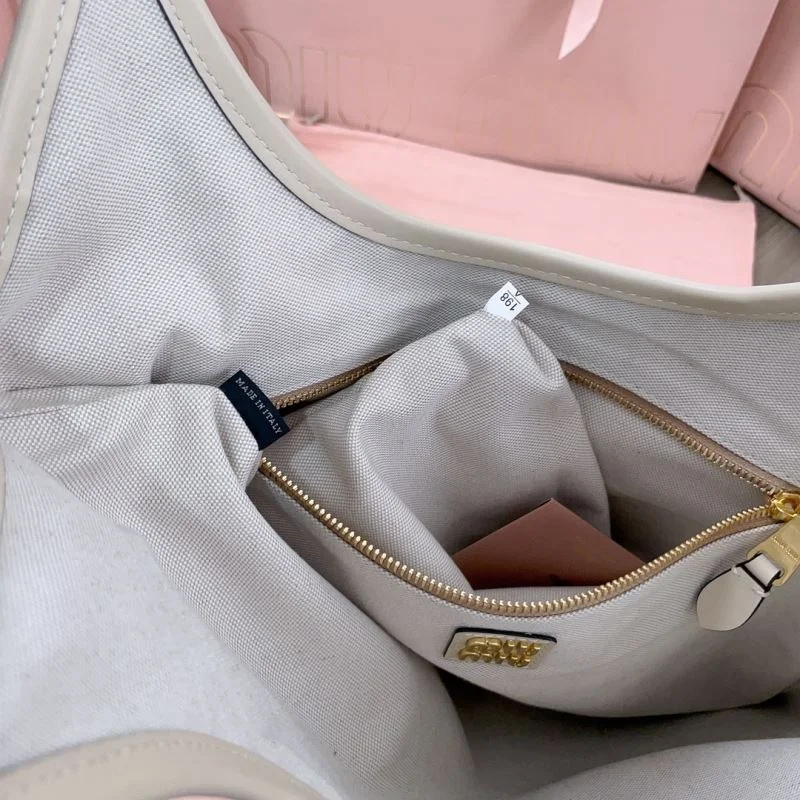 Cut-rate Miu Miu Shopping Bags