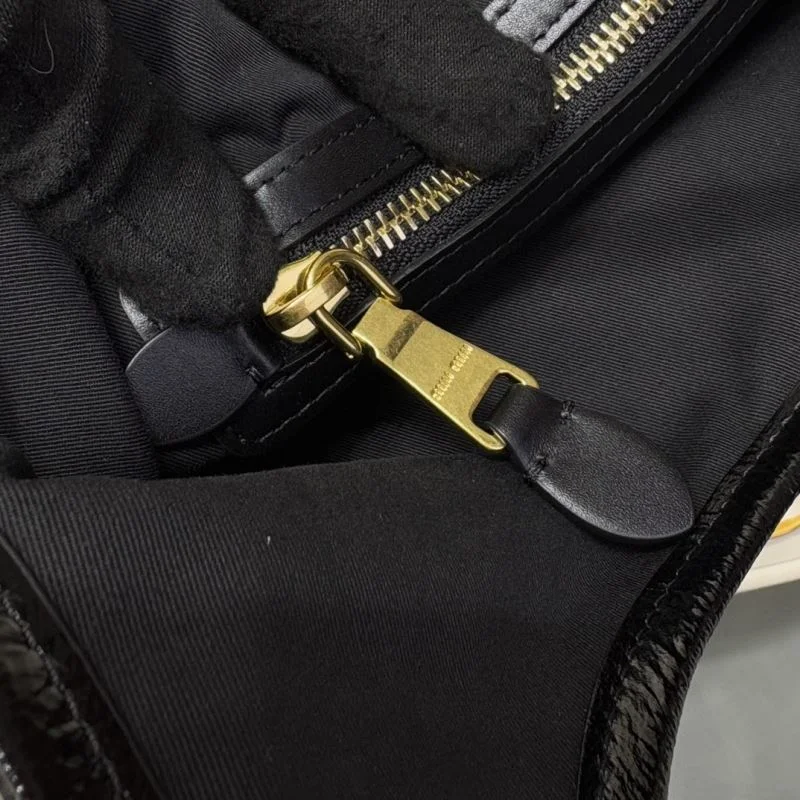 Cut-rate Miu Miu Shopping Bags