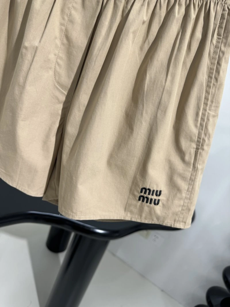 Top match Miu Miu Short Pants