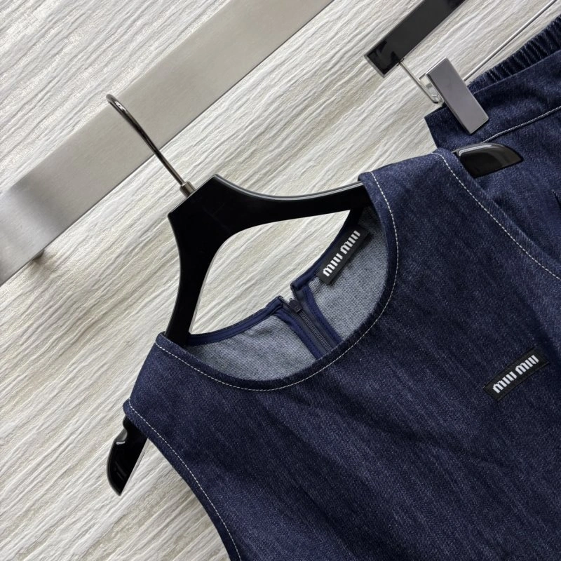 Low-cost Miu Miu Short Suits