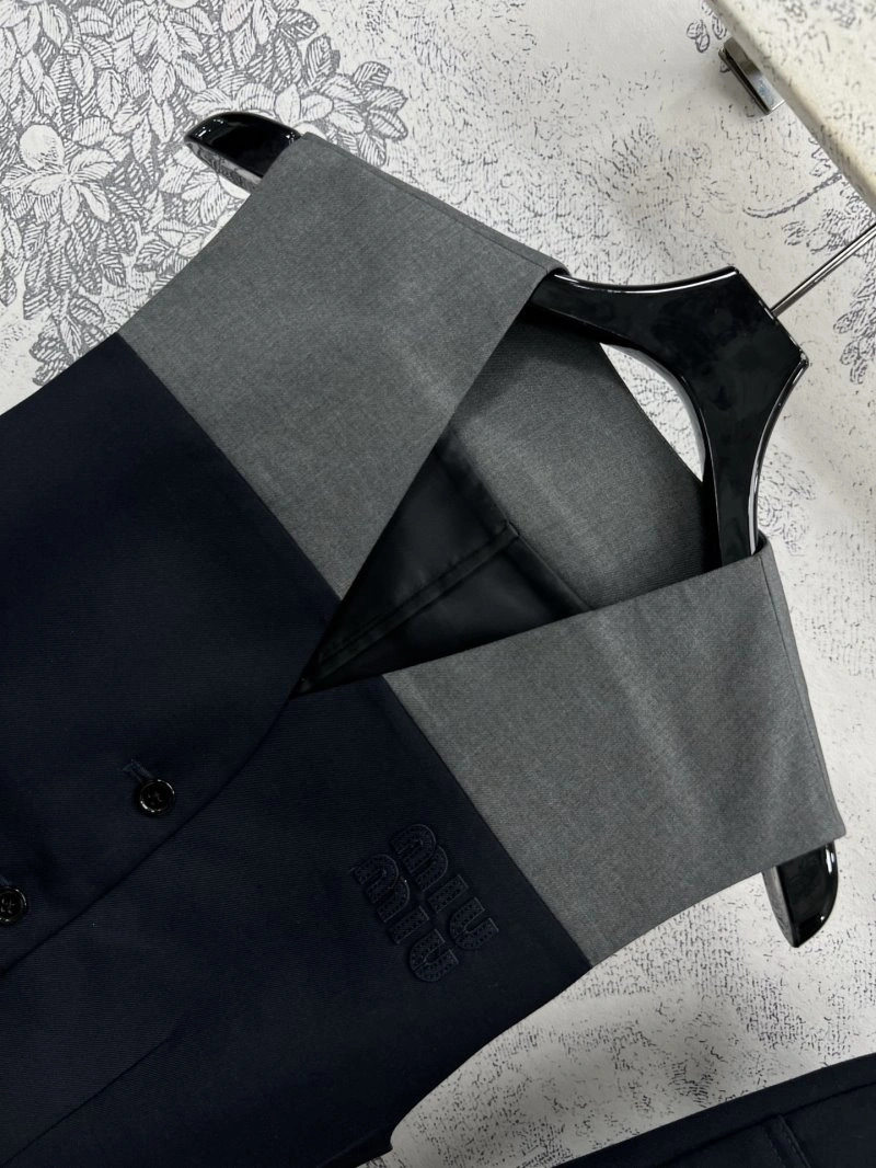 Precise copy Miu Miu Short Suits