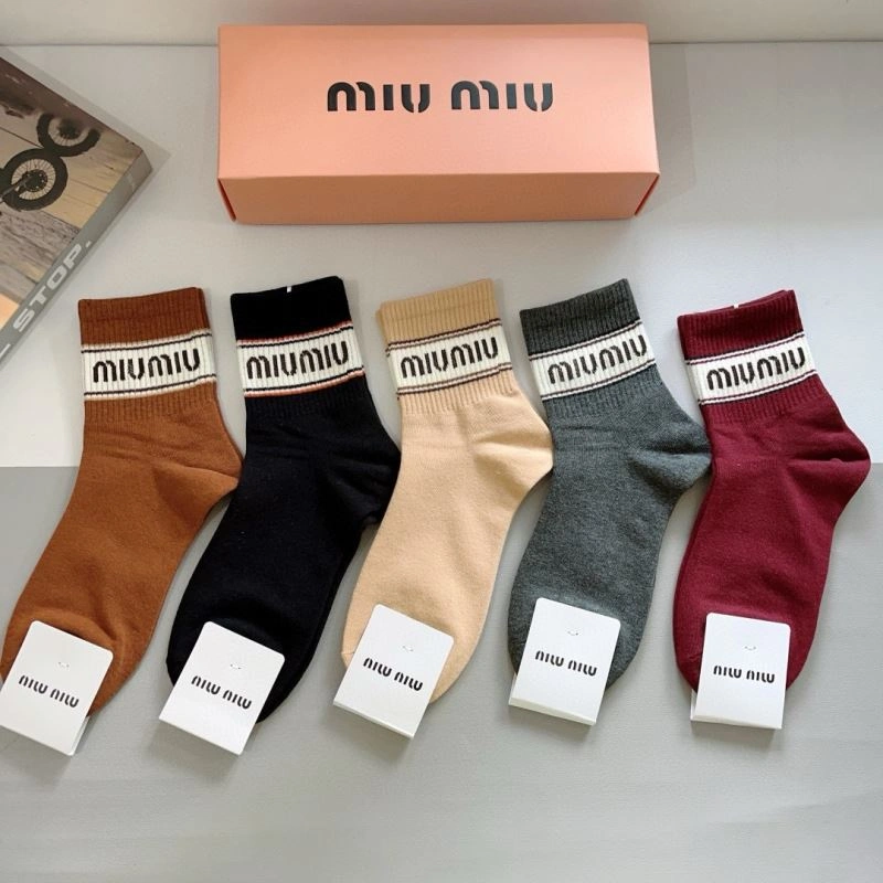 Top mirror Miu Miu Socks