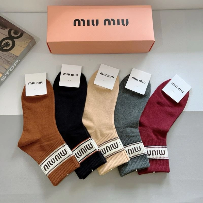Top mirror Miu Miu Socks