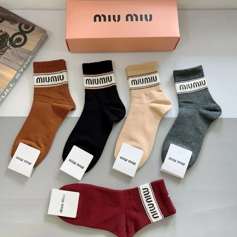 Top mirror Miu Miu Socks