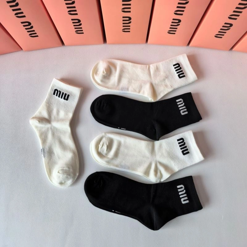 Top mirror Miu Miu Socks