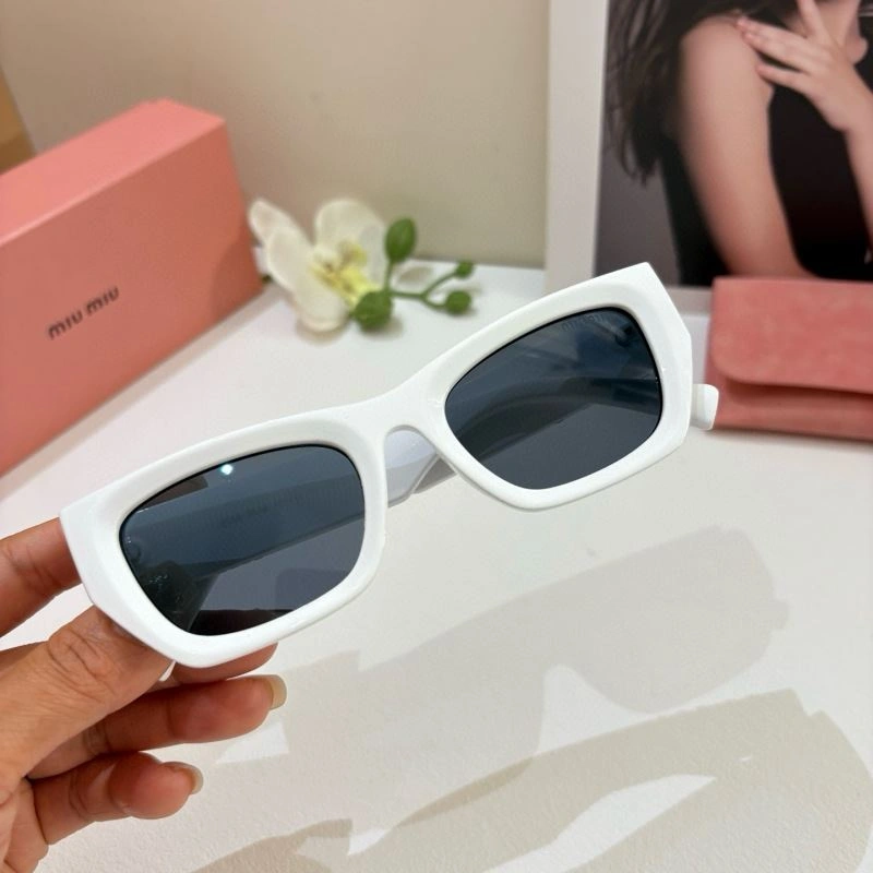 Cut-rate Miu Miu Sunglasses