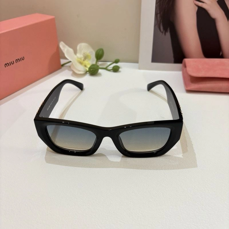 Low-cost Miu Miu Sunglasses