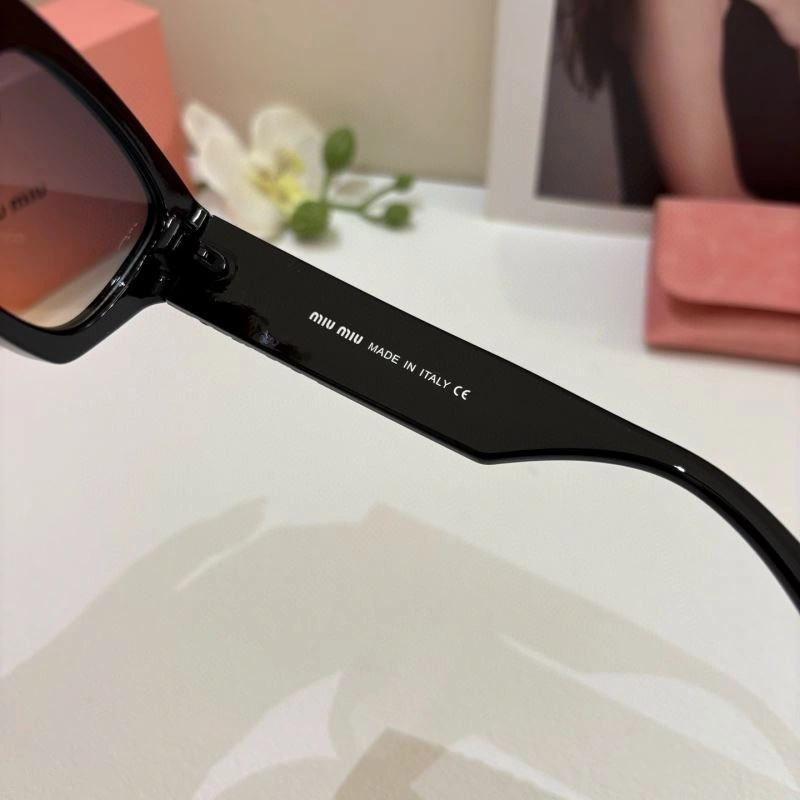 Low-cost Miu Miu Sunglasses