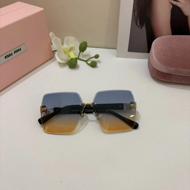 Exact replica Miu Miu Sunglasses