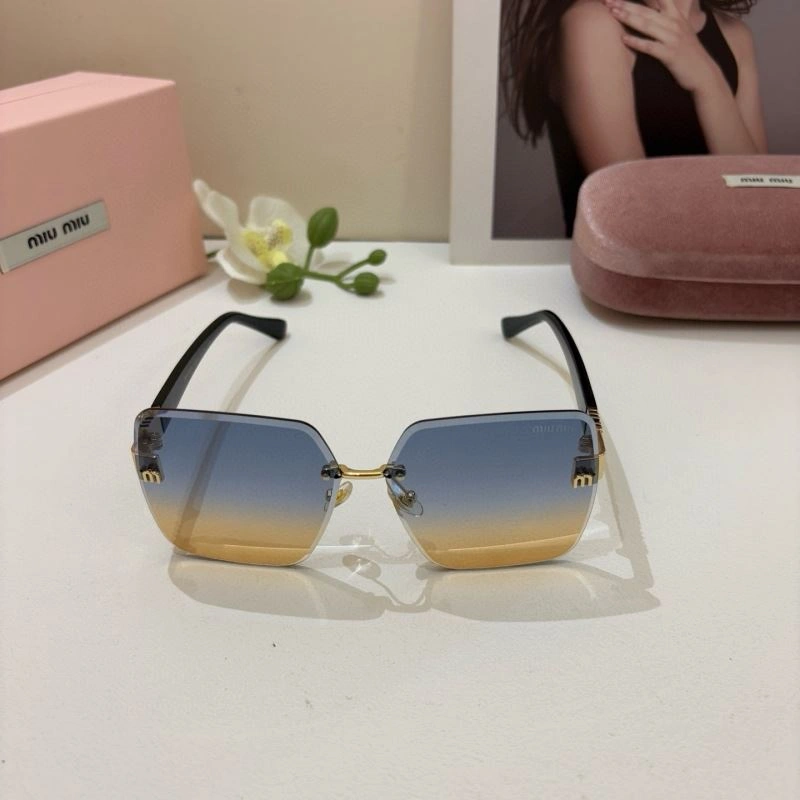 Exact replica Miu Miu Sunglasses
