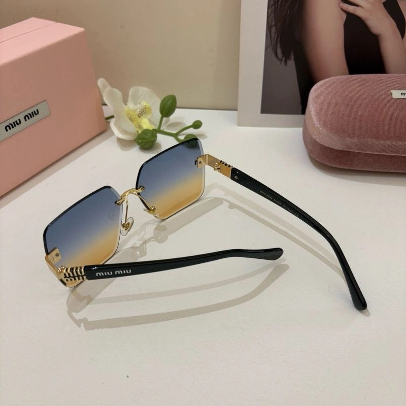 Exact replica Miu Miu Sunglasses