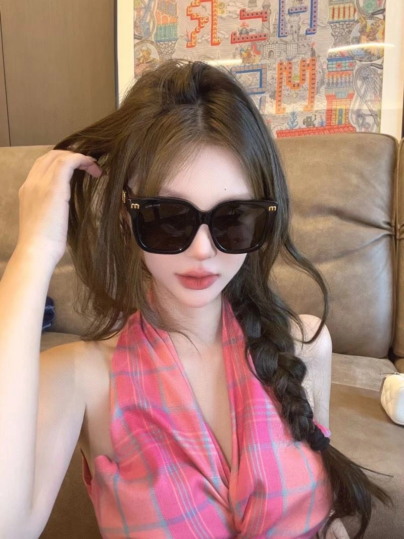 Perfect replica Miu Miu Sunglasses